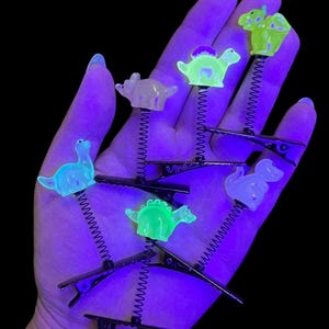 Dinosaur UV Sprout Clips 6-PC Set | Rave Sprouts - Festival Trinkets ...