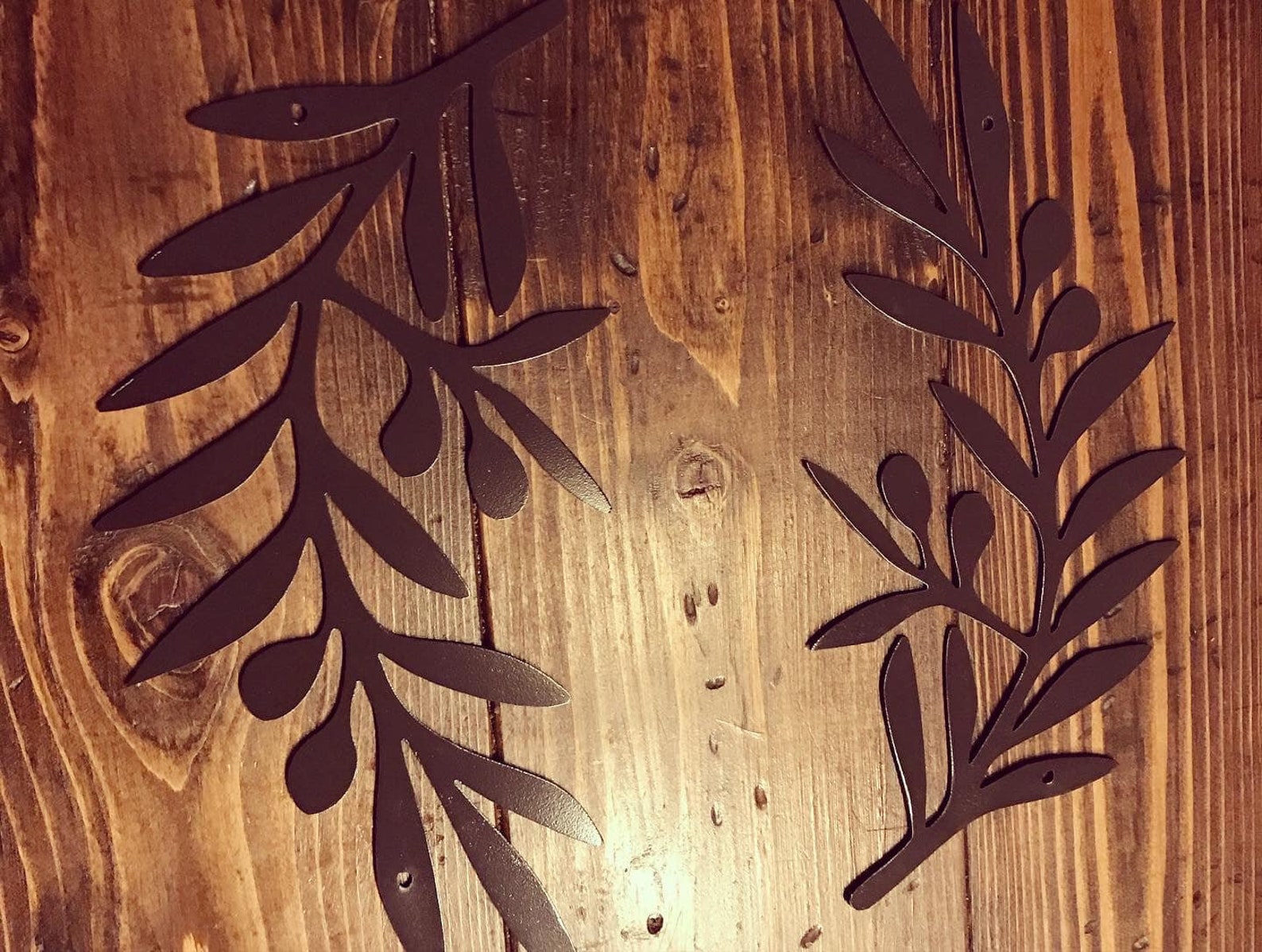 Decorative Metal Vines - Metal Laurel Wreath Vines - Floral Wall Decor ...