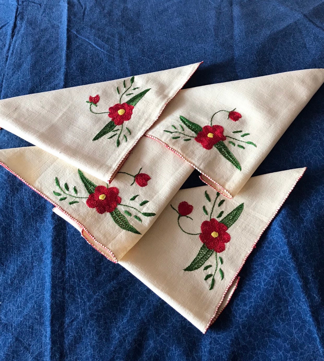 1960s Vintage Linen Napkins and A Table Runner / Centerpiece / Rustic ...