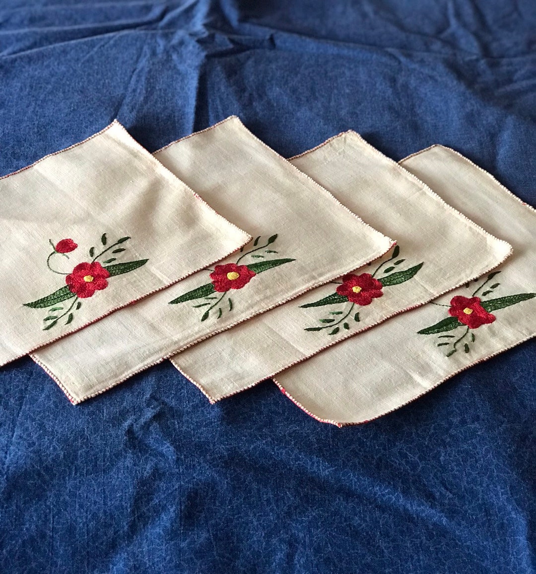 1960s Vintage Linen Napkins and A Table Runner / Centerpiece / Rustic ...