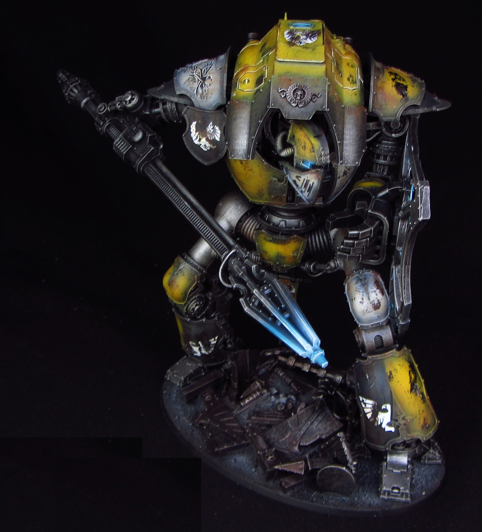 Does anyone have any guides to posing cerastus knights? : r ...