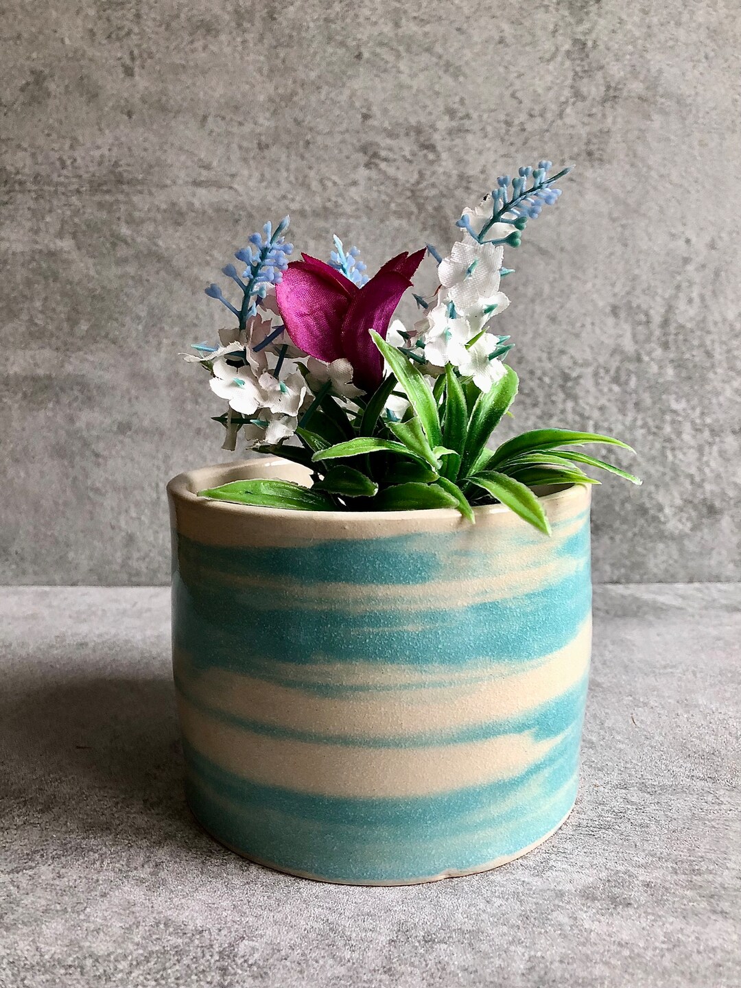 White and Light Blue Ceramic Plant Pot / Plant Holder Cachepot Marbled ...