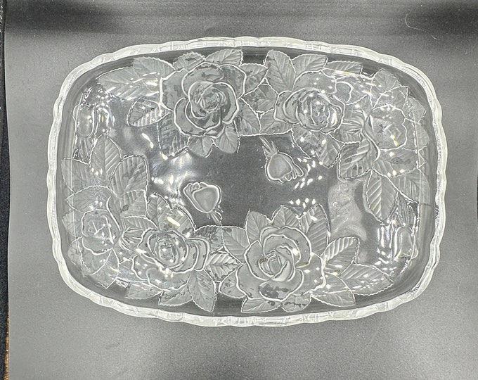 Vintage Studio Nova Mikasa Winter Rose Glass Heart Shaped Box, Frosted ...