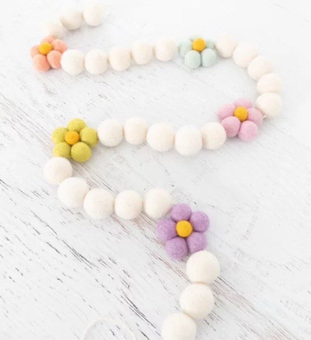 Pom Pom Daisy Flowers Garland - Etsy