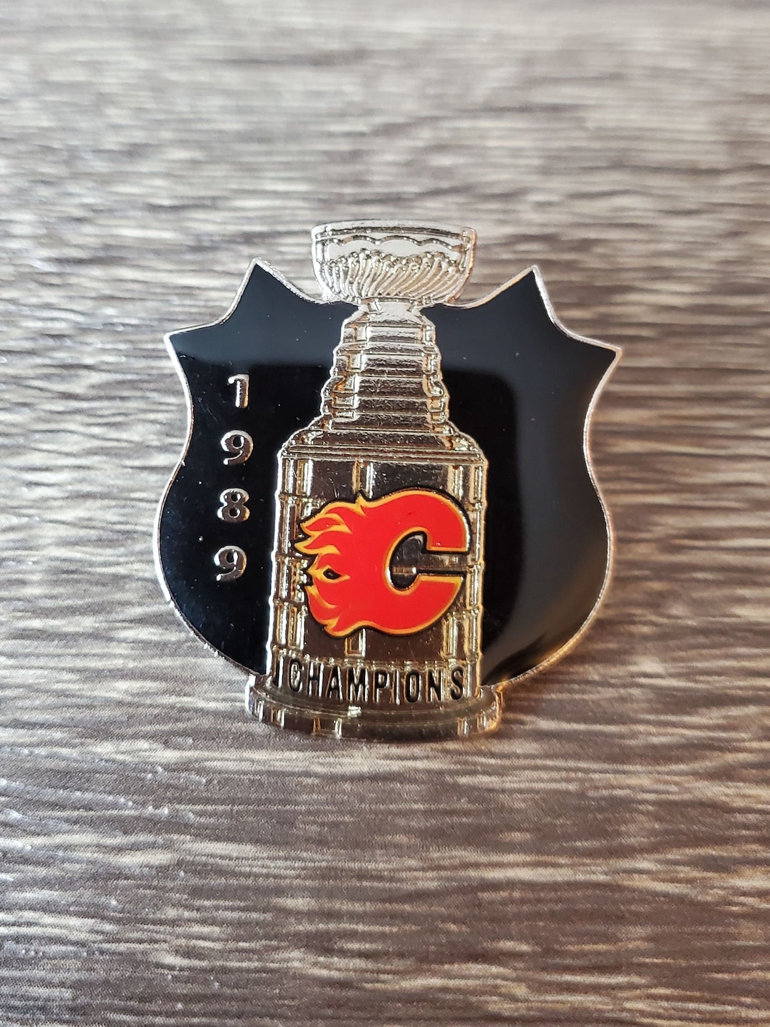 Vintage Calgary Flames Stanley Cup Pin - Etsy