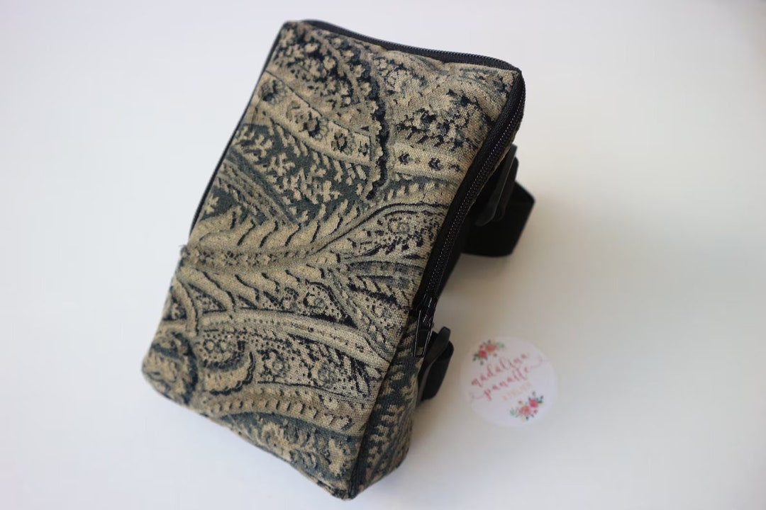 Retro Velvet Leg Bag, FREE Shipping, GYM Running, Work Out, Leg Purse ...