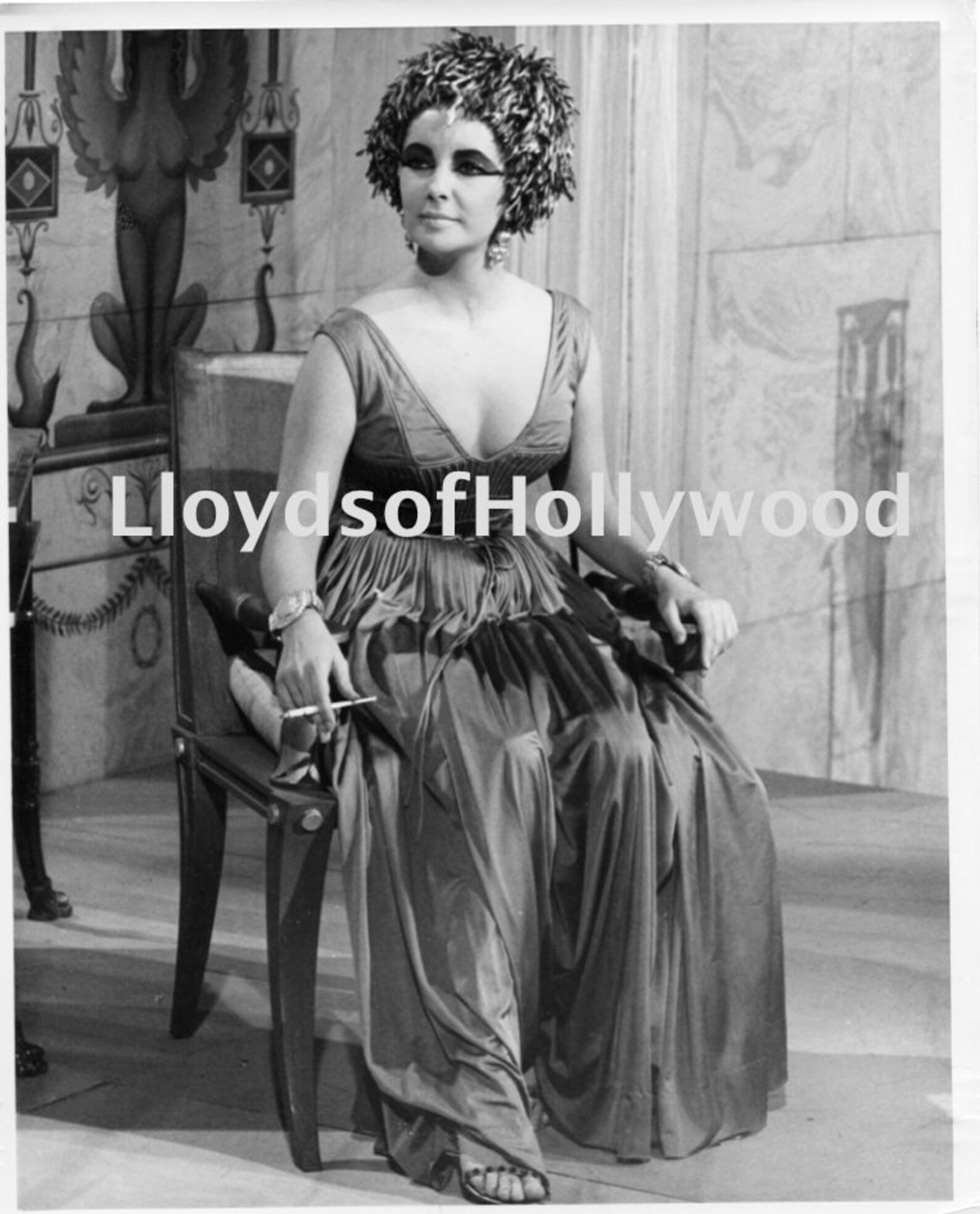 Elizabeth Taylor Cleopatra Smoking on Set Rome Candid - Etsy