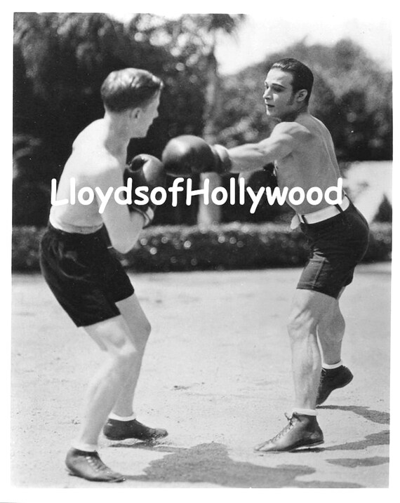 Rudolph Valentino Silent Film Star Boxing Candid Photograph - Etsy Italia
