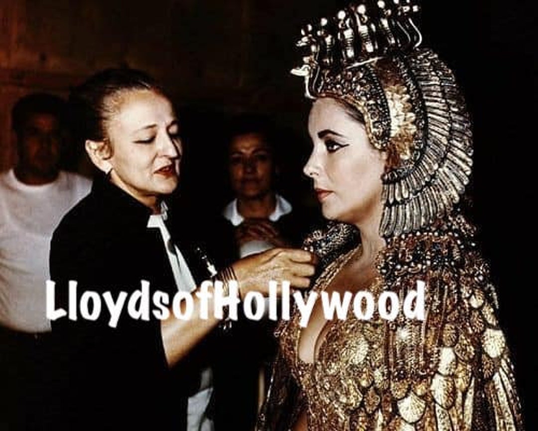 Elizabeth Taylor the Wearing Entrance Into Rome Gold Costume With ...