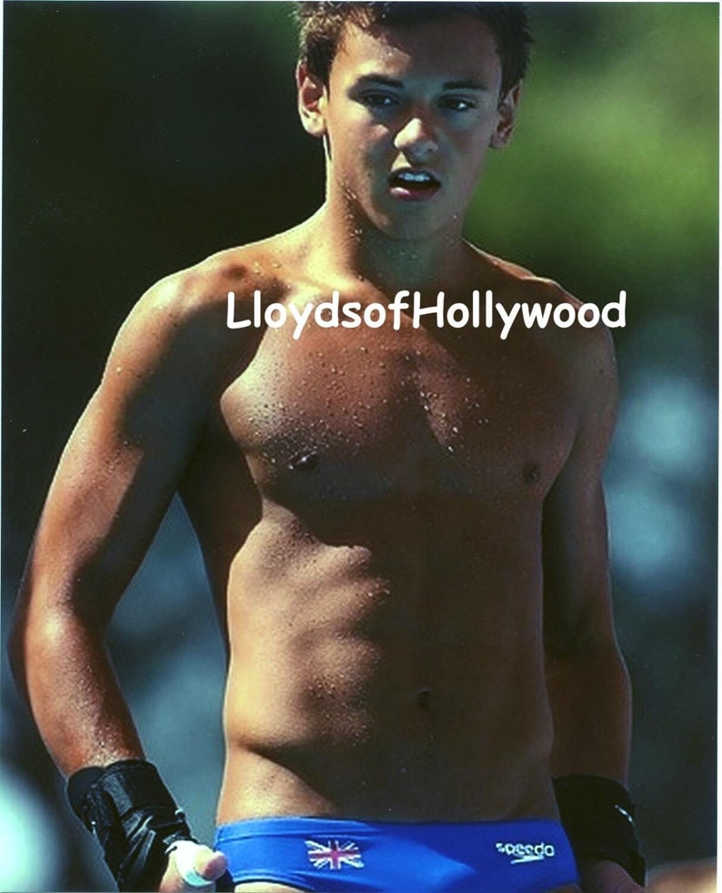 Tom Daley Handsome British Diver in Speedos Sports Athlete Beefcake ...