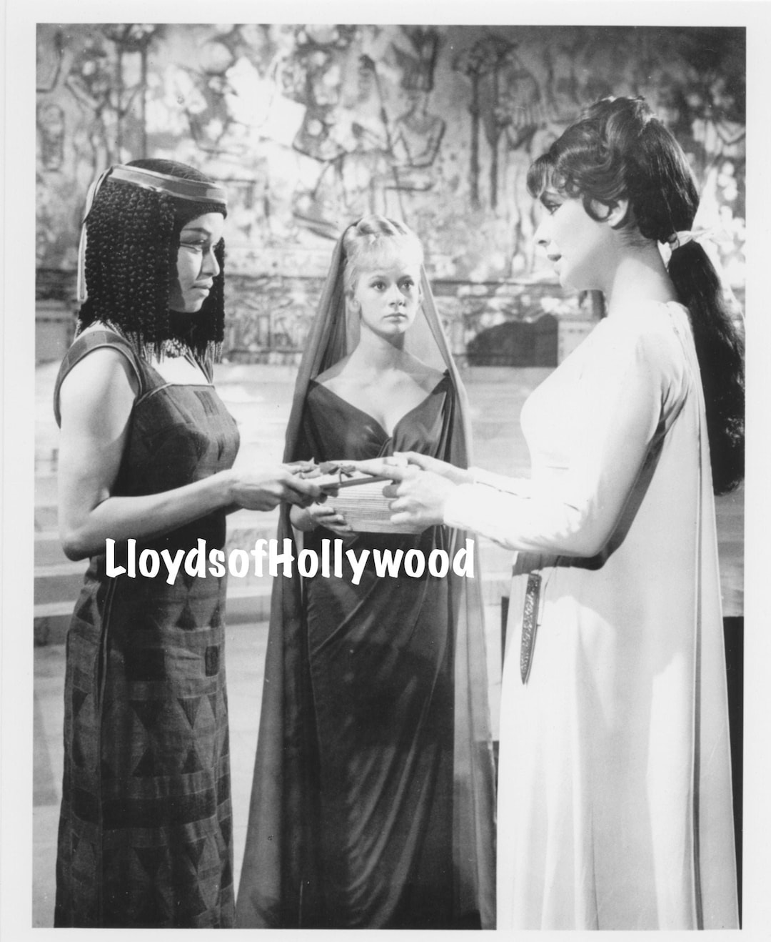 Isabelle Cooley Francesca Annis Elizabeth Taylor Cleopatra Her Last ...