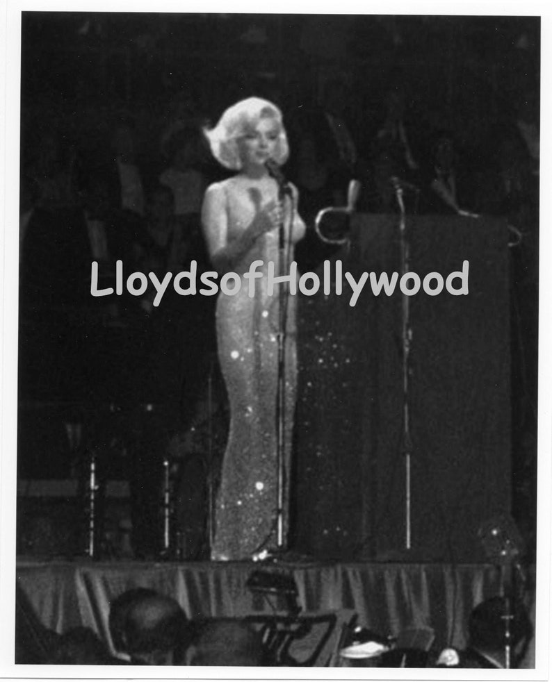 Marilyn Monroe See Thru 4 8 Million Dress On Stage Singing Happy