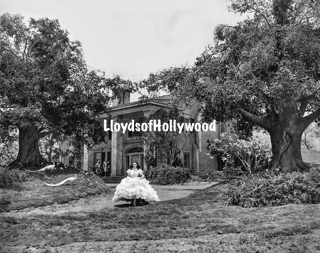 Vivien Leigh Beautiful Scarlett O'hara at Tara With Tarleton Twins Gone ...