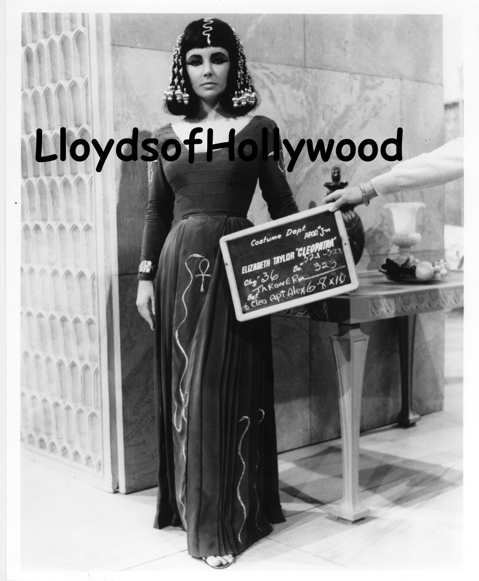 Cleopatra 1963 Costumes