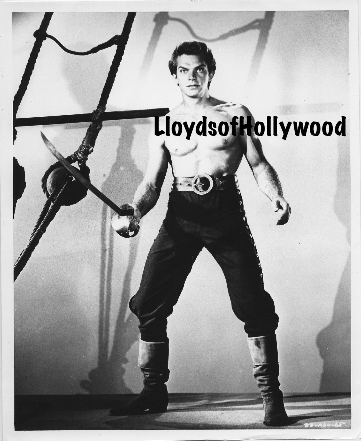 Keith Andes Handsome Hollywood Actor Blackbeard the Pirate Swordsman ...