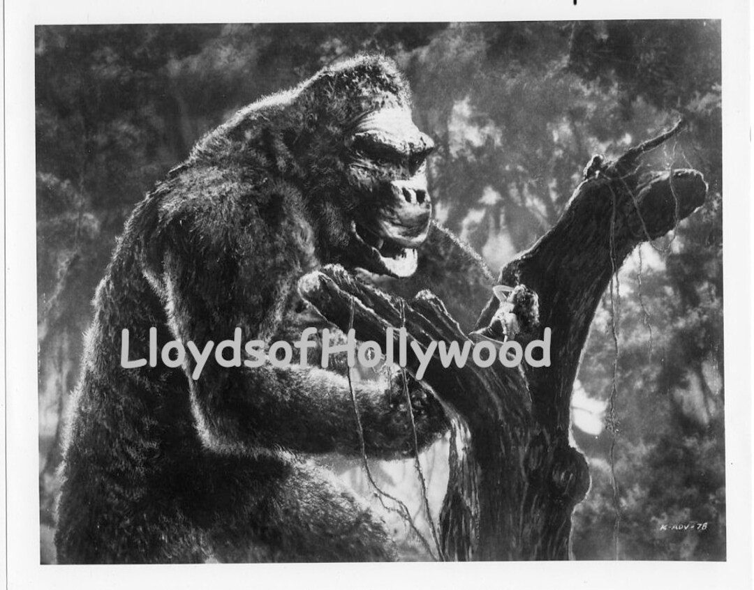 Fay Wray on Tree King Kong Monster Horror Photograph 1933 - Etsy