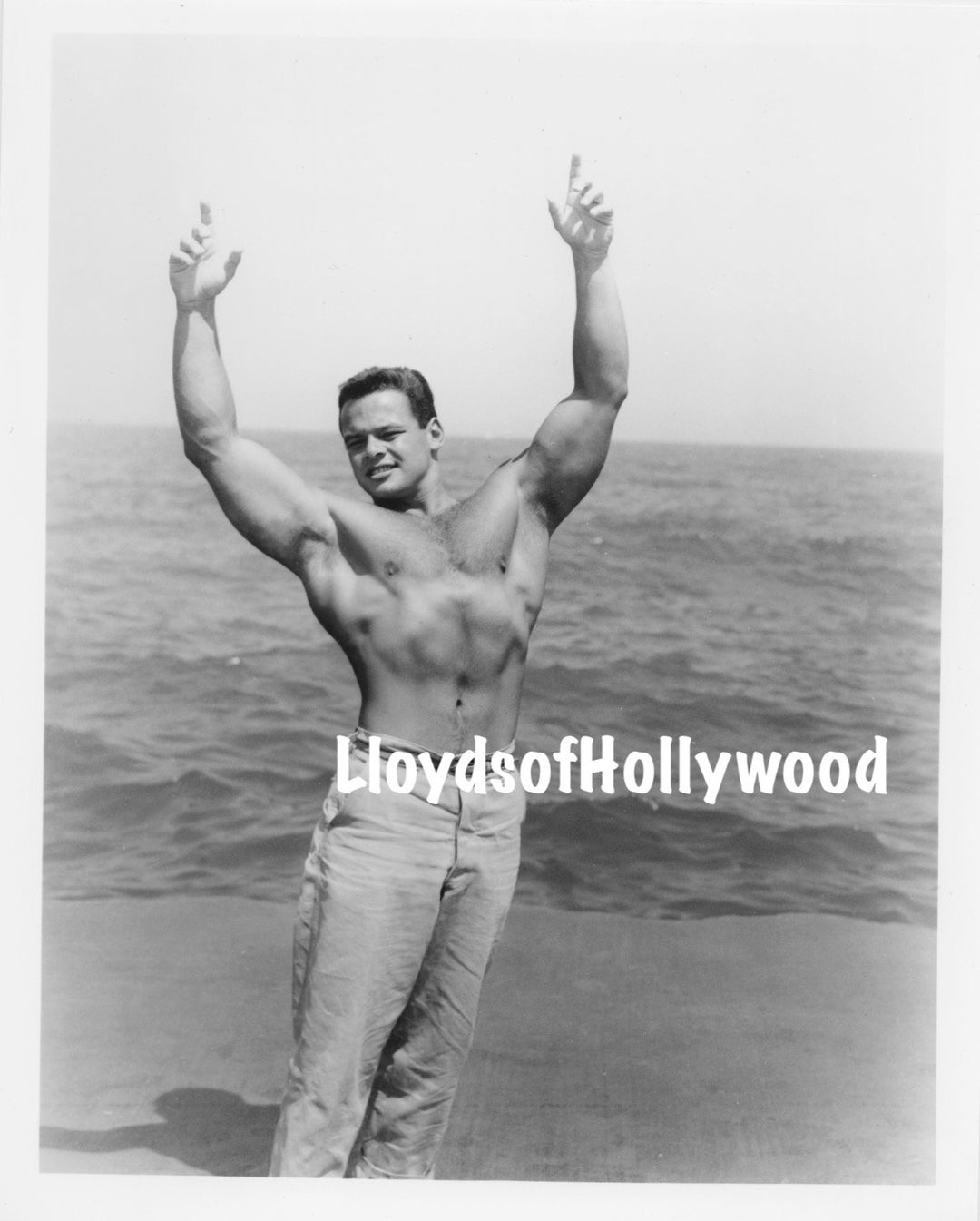 Tim Sweeney Physique Bodybuilder Competitor at the Beach Unpublished ...