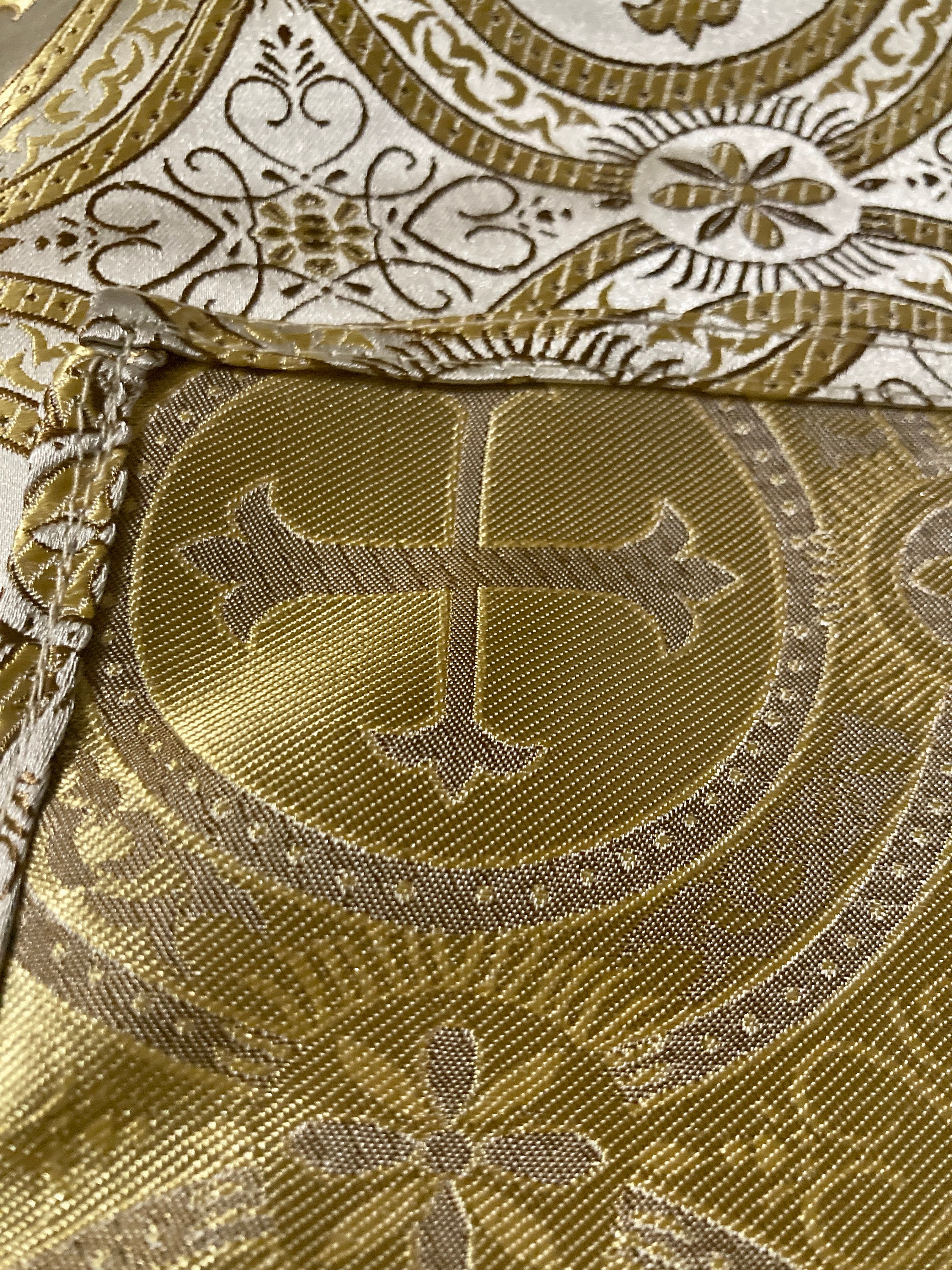Home Altar Cloth Catholic Christian Gold/white/metallic Liturgical ...
