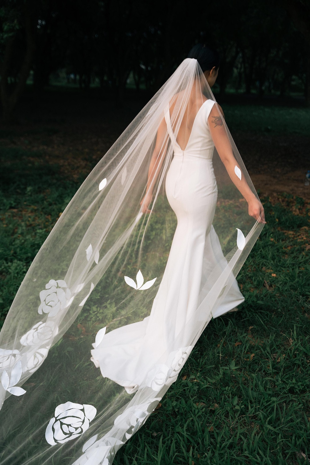 OSCAR | Cathedral Embroidery 3D Roses Veil/ Custom Veil/ Cathedral ...