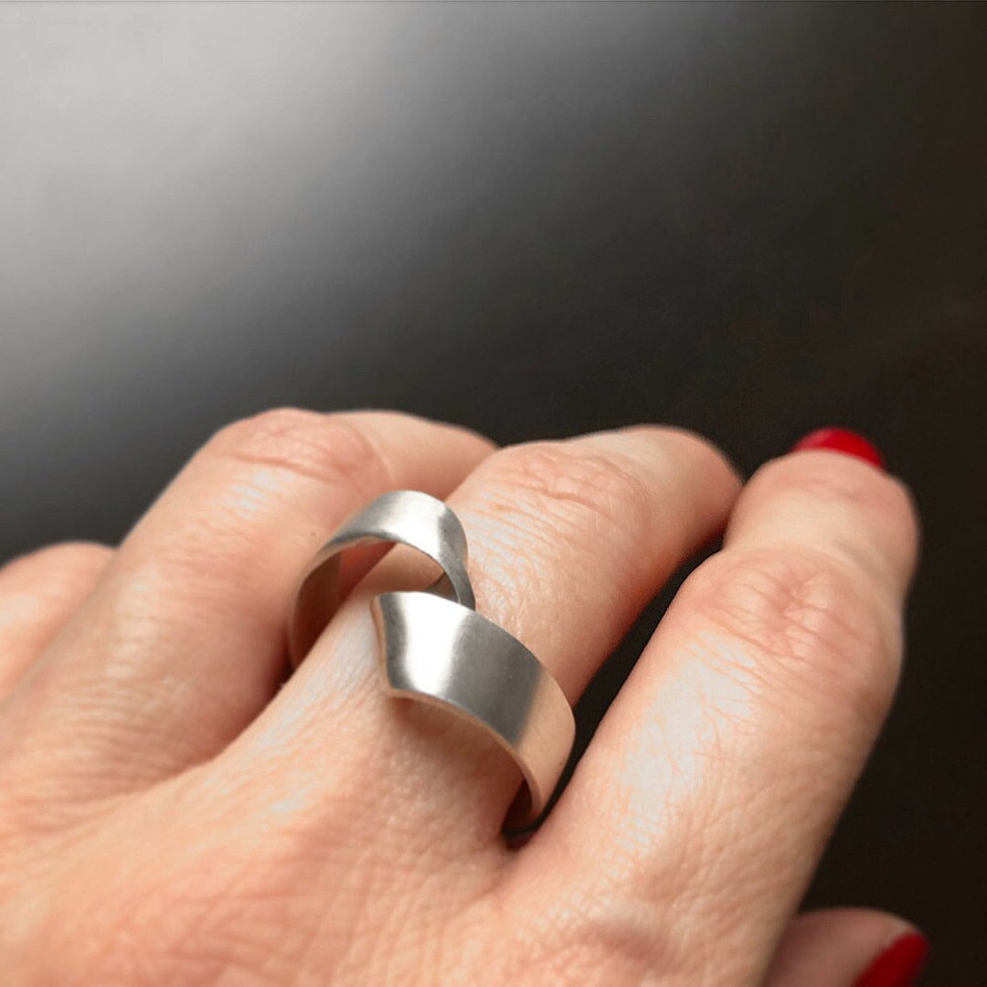 Twist Ring in Sterling Silver. Modern and Simple Statement Ring. Unique ...