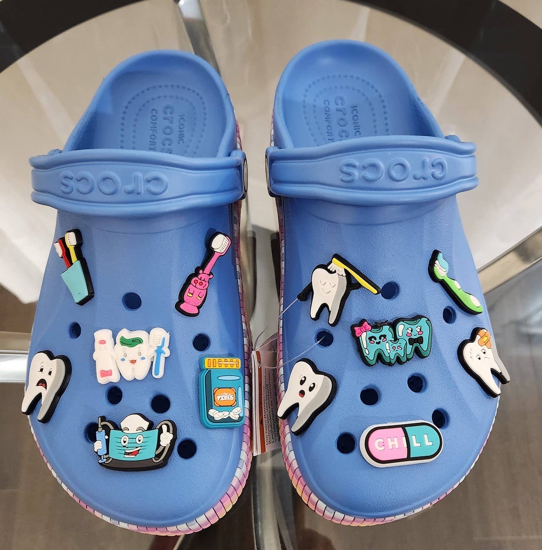Crocs Bayaband Chevron Band Clog azul con dijes de dentista - Etsy México