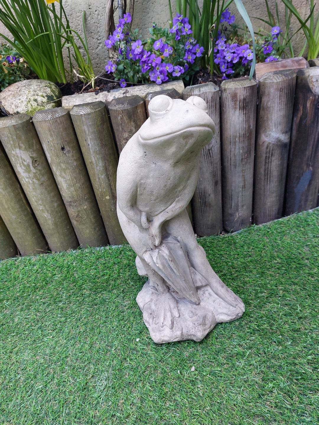 Gazing Frog With Umbrella - Etsy