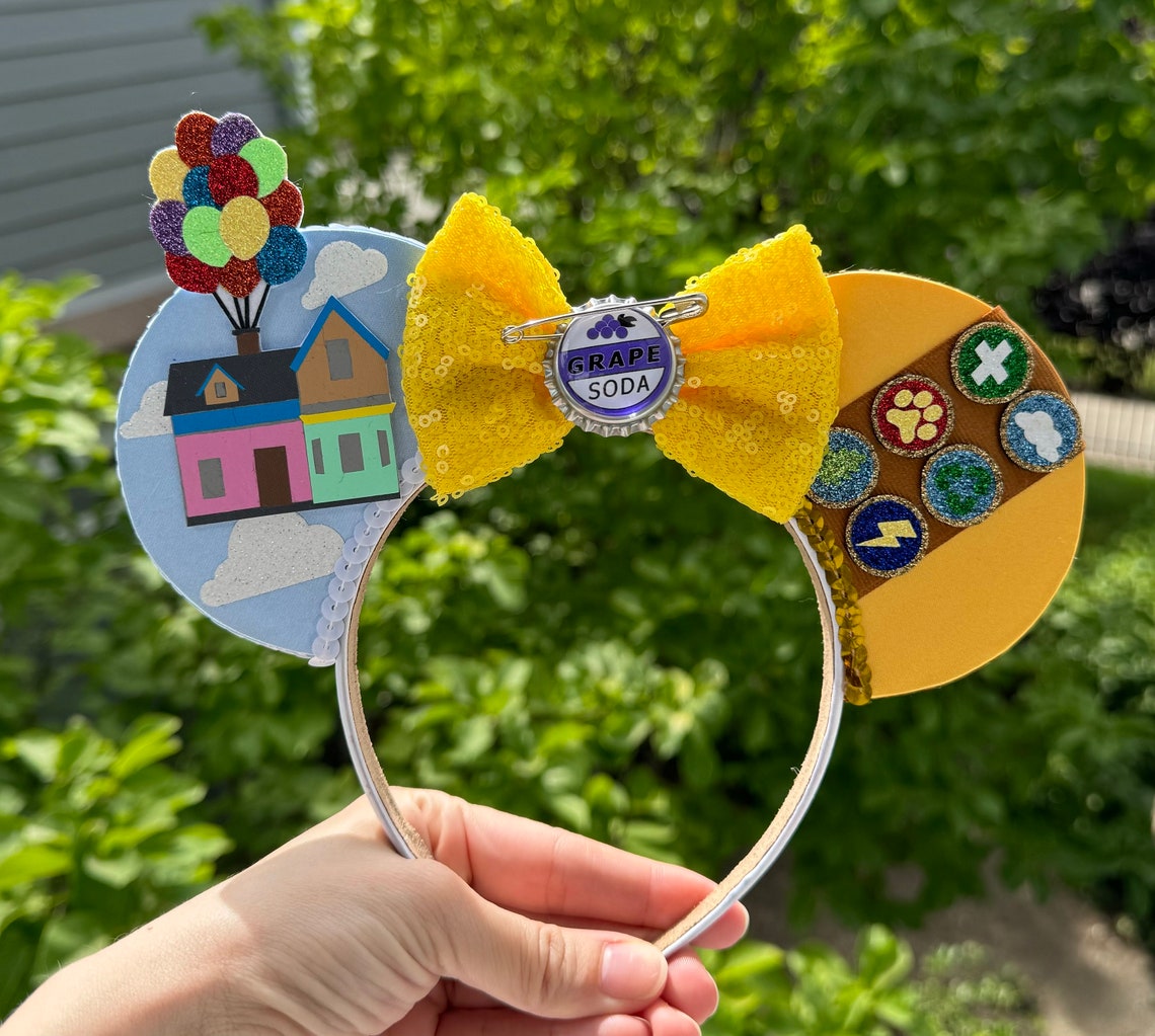 Up Mouse Ears, up Ears, Jessie Ears, up Mickey Ears, up Minnie Ears ...