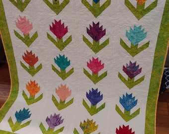 Tulip Quilt | Etsy