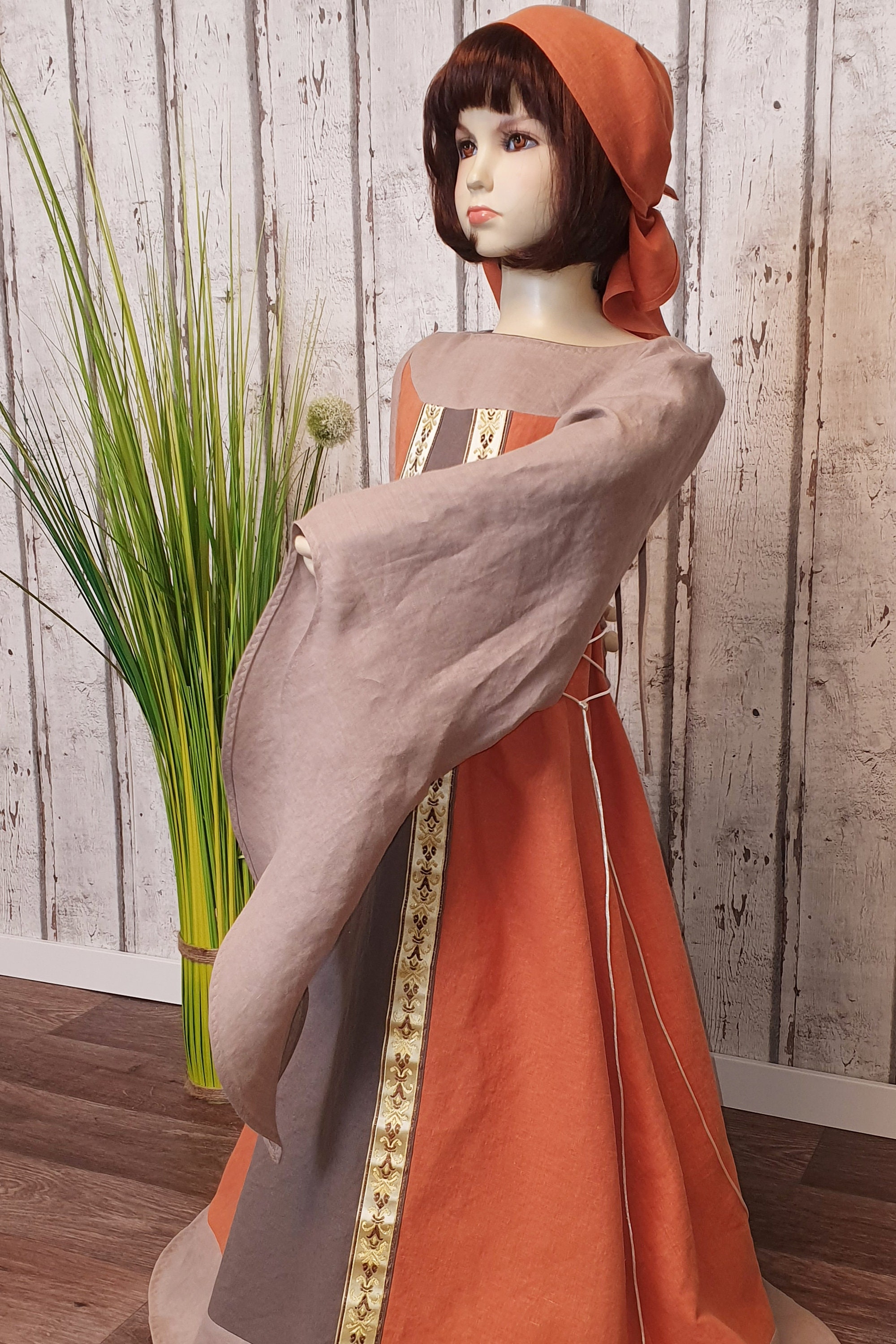 Medieval Dress SARAH + Headscarf in Size. 122 - 128 for Medieval ...