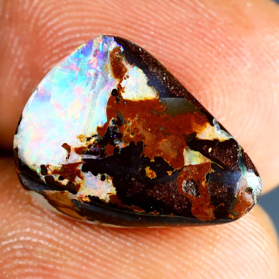 8.08 Ct Super-excellent Fancy Cabochon Shape (16 X 13 Mm) Multi