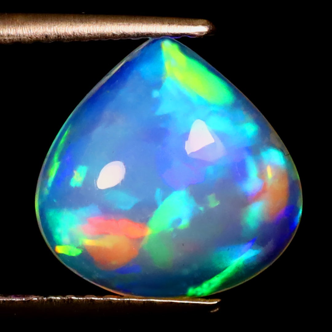 2.78 Ct Eye-popping Triangle Cabochon (11 X 11 Mm) Ethiopian 360 Degree ...