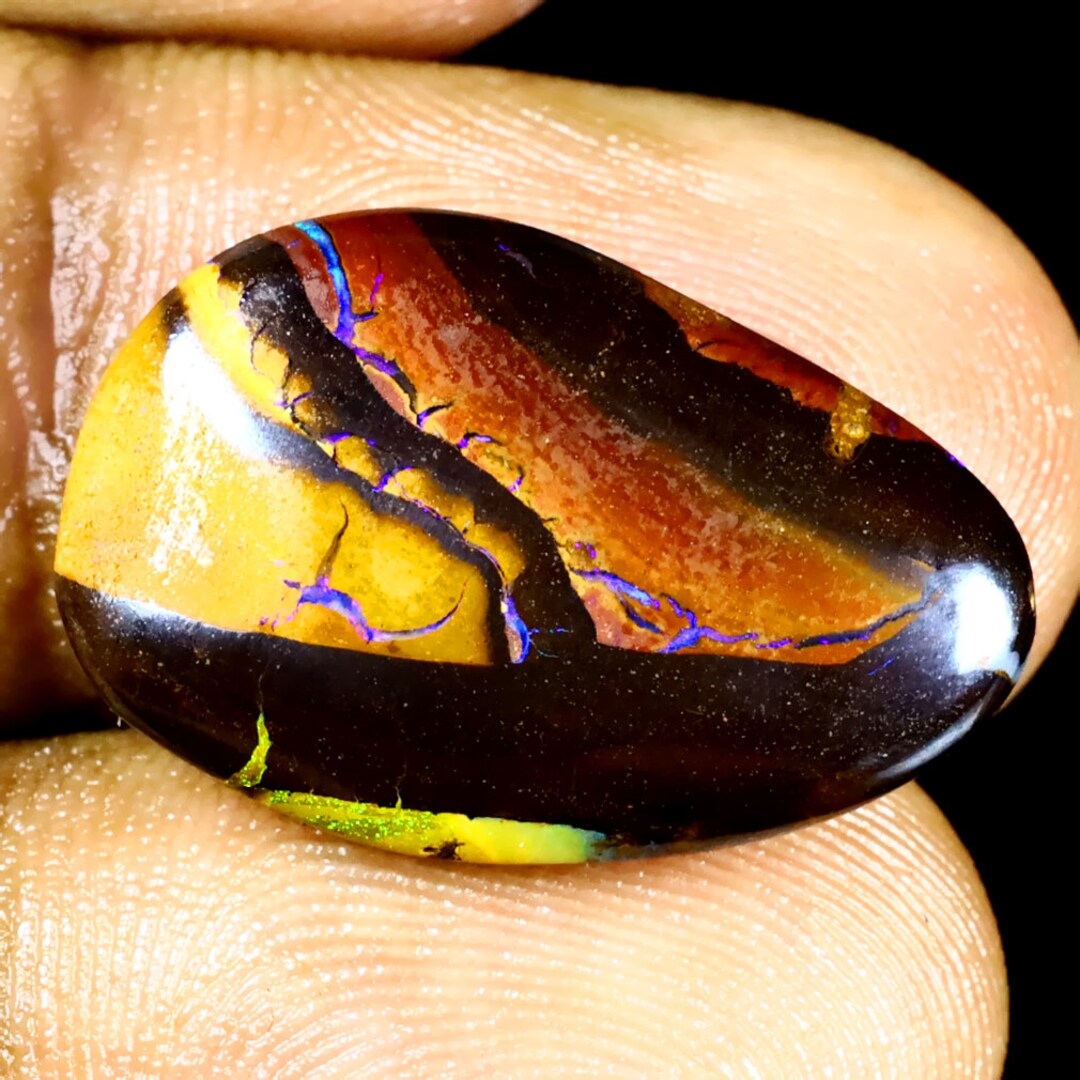 14,57 ct Fair Fancy Form (22 x 14 mm) mehrfarbiger australischer Koroit Boulder Opal natürlicher ...