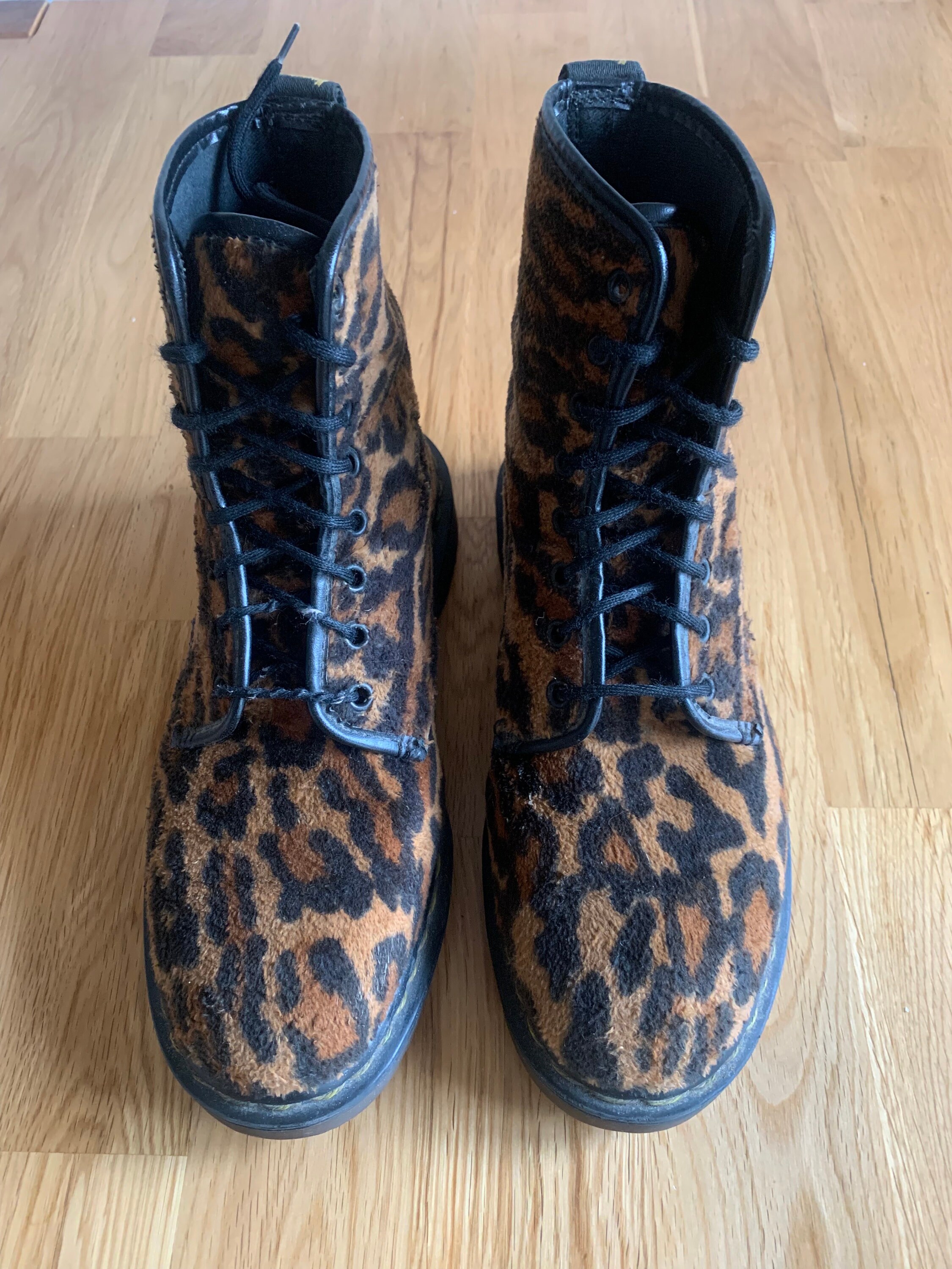 90s Leopard Print Shoes