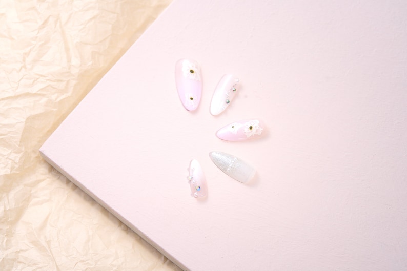 February Birth Flower Nail Custom Nails by TSKSILVER Press - Etsy