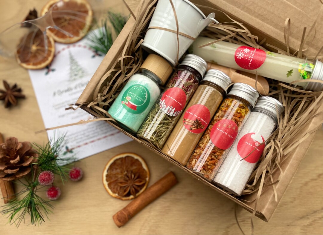 A sprinkle of Christmas magic potion kit - Etsy.de