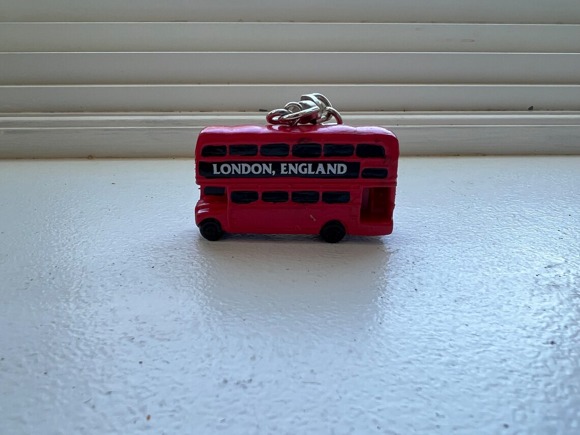 Iconic British Keychains - Red Double Decker Bus & Telephone Booth (3D ...