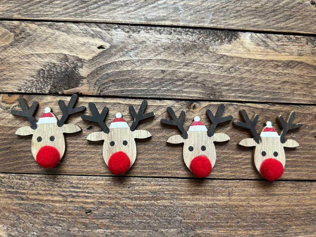 Set of 4 Wooden Reindeer Magnets - Etsy
