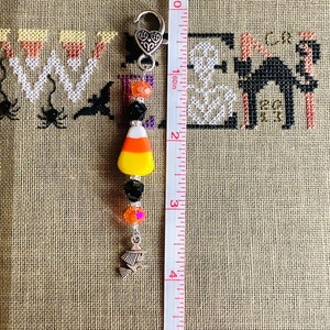 Halloween Cat and Candy Corn Beaded Scissor Fob Set - Etsy