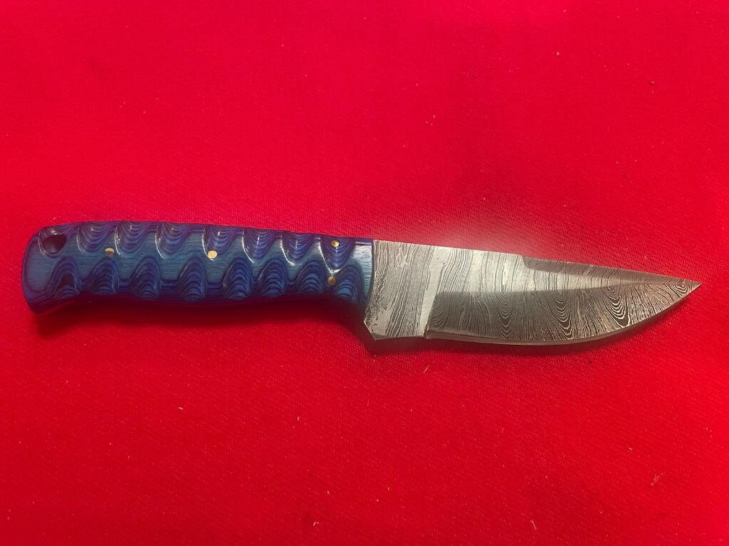 8 Handmade Damascus Twist Pattern Hunting Knife W/ Blue Pakkawood ...