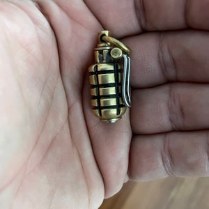 KYLINK EDC Pocket Keychain Bead Rocket Bomb, Rotating Pendant Rare Car ...