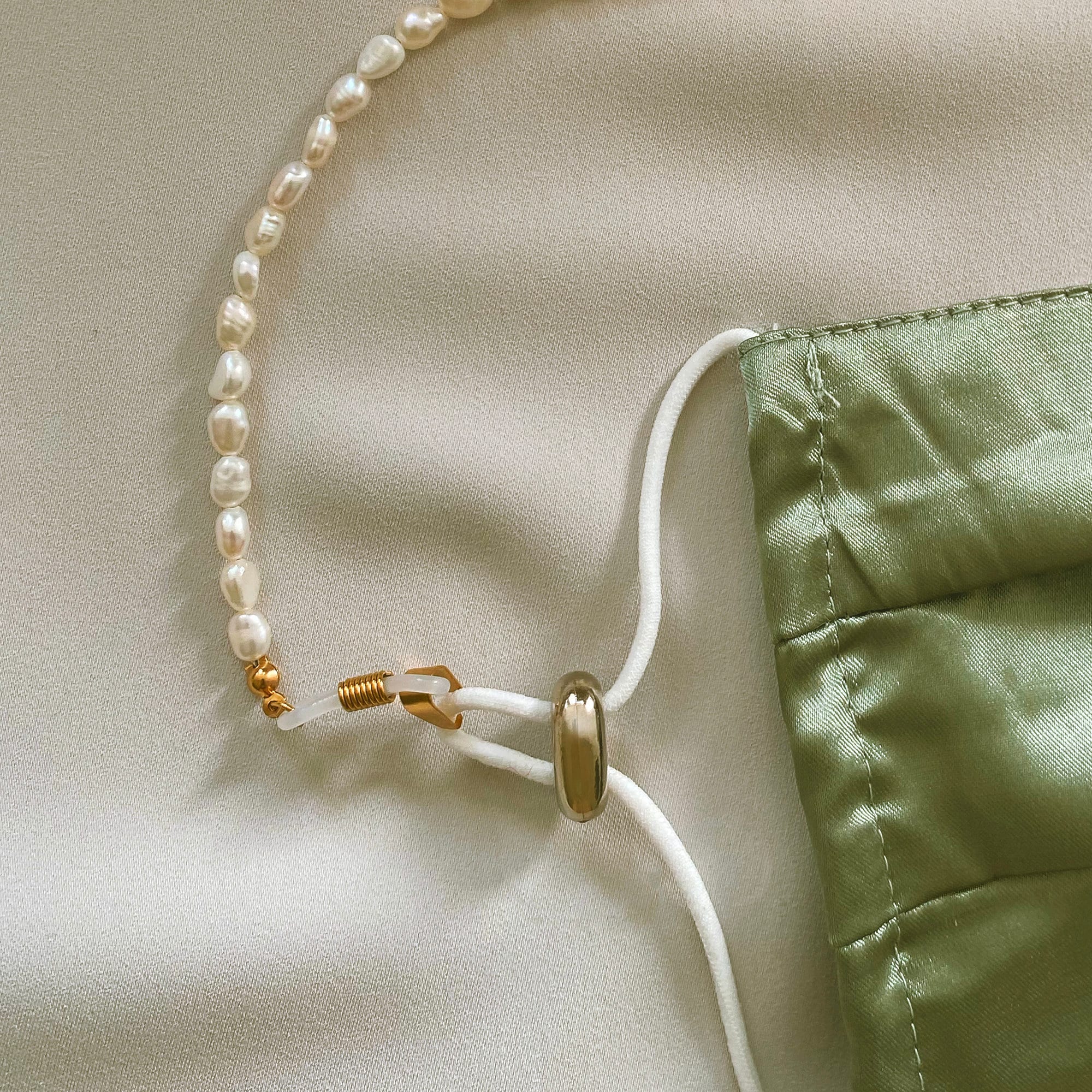 Pearl Mask Chain, Gold Pearl Neck Chain, Pearl Necklace, Sunglasses ...