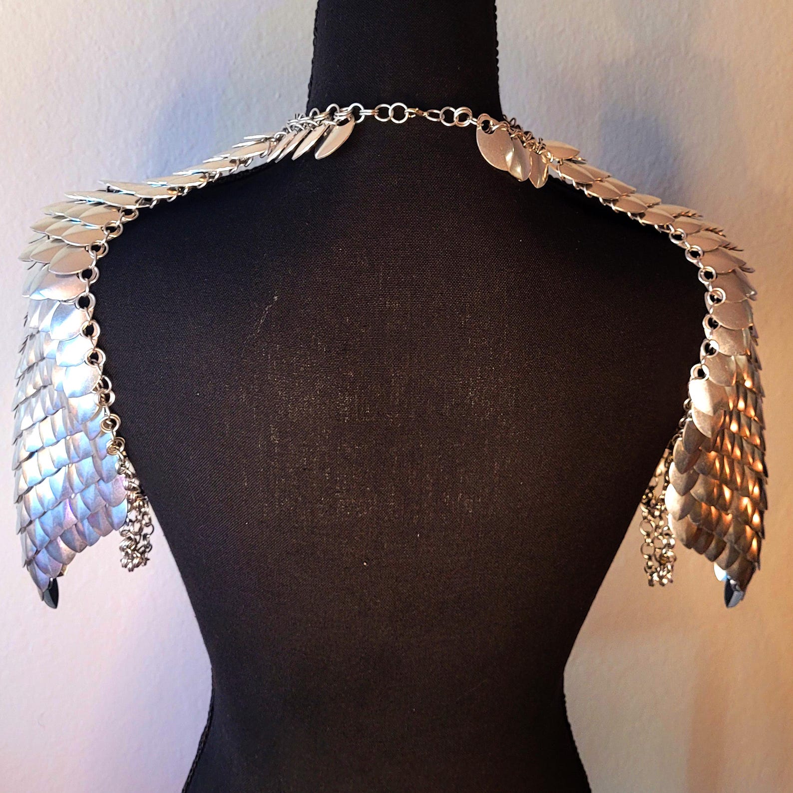 Silver Scalemail Pauldrons and Collar - Etsy