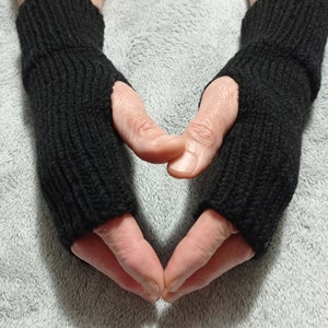 Men's Fingerless Gloves Hand Warmers for Men Black Writing Gloves Men's ...