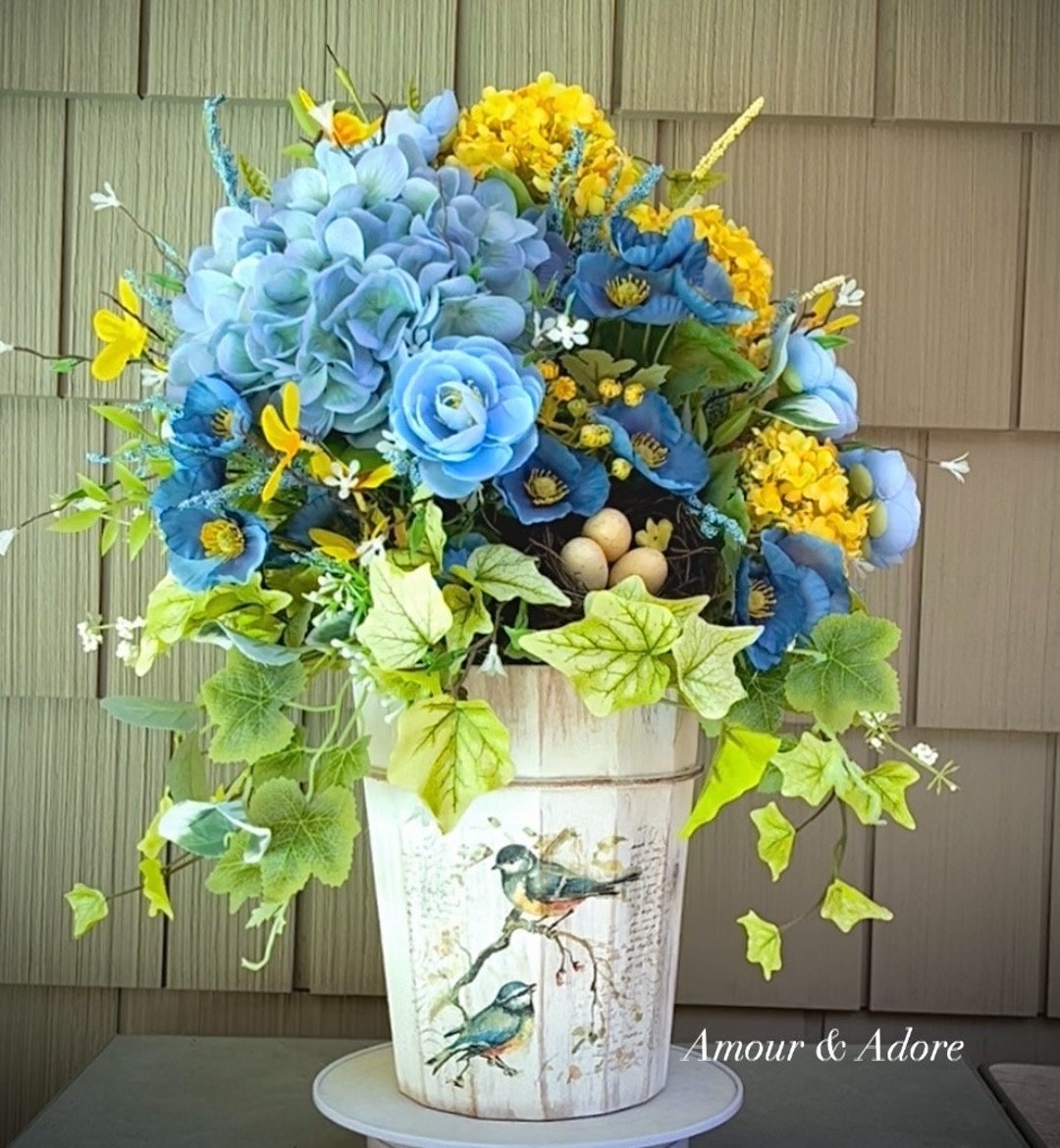 Bird Centerpiece, Summer Floral Arrangement, Bird Lovers Arrangement ...