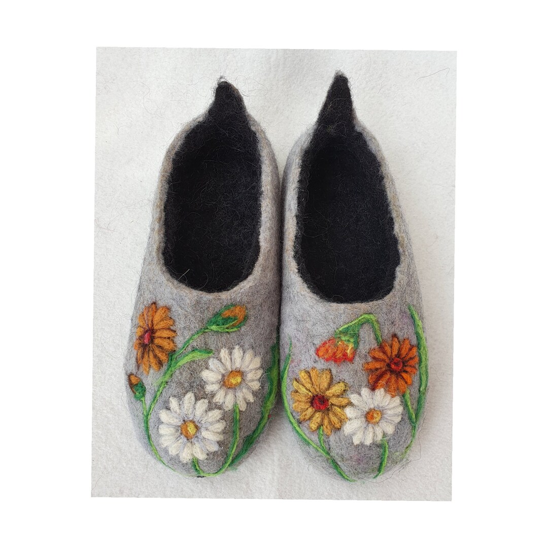 Ecofriendly Natural Felted Slippers With Daisies,house Shoes - Etsy