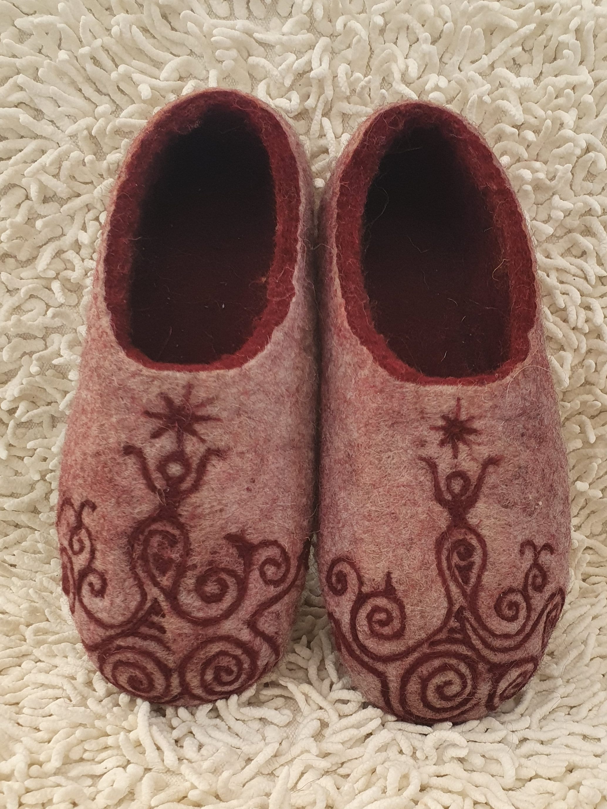 Ecofriendly Felted wool Slippers with goddesshause shoes with | Etsy