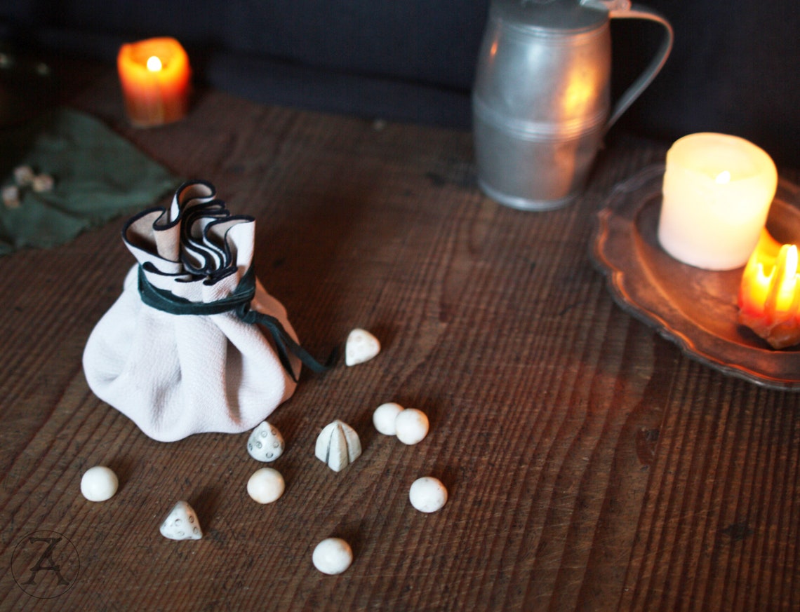 Hnefatafl, Traveller's Playing Set - Portable Medieval Viking Chess - Etsy