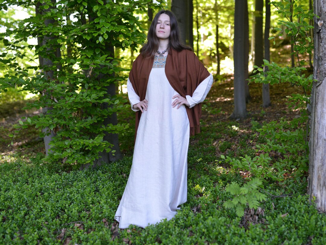 Viking Shawl, Historical Costume, A Scarf for a Woman From the Viking ...