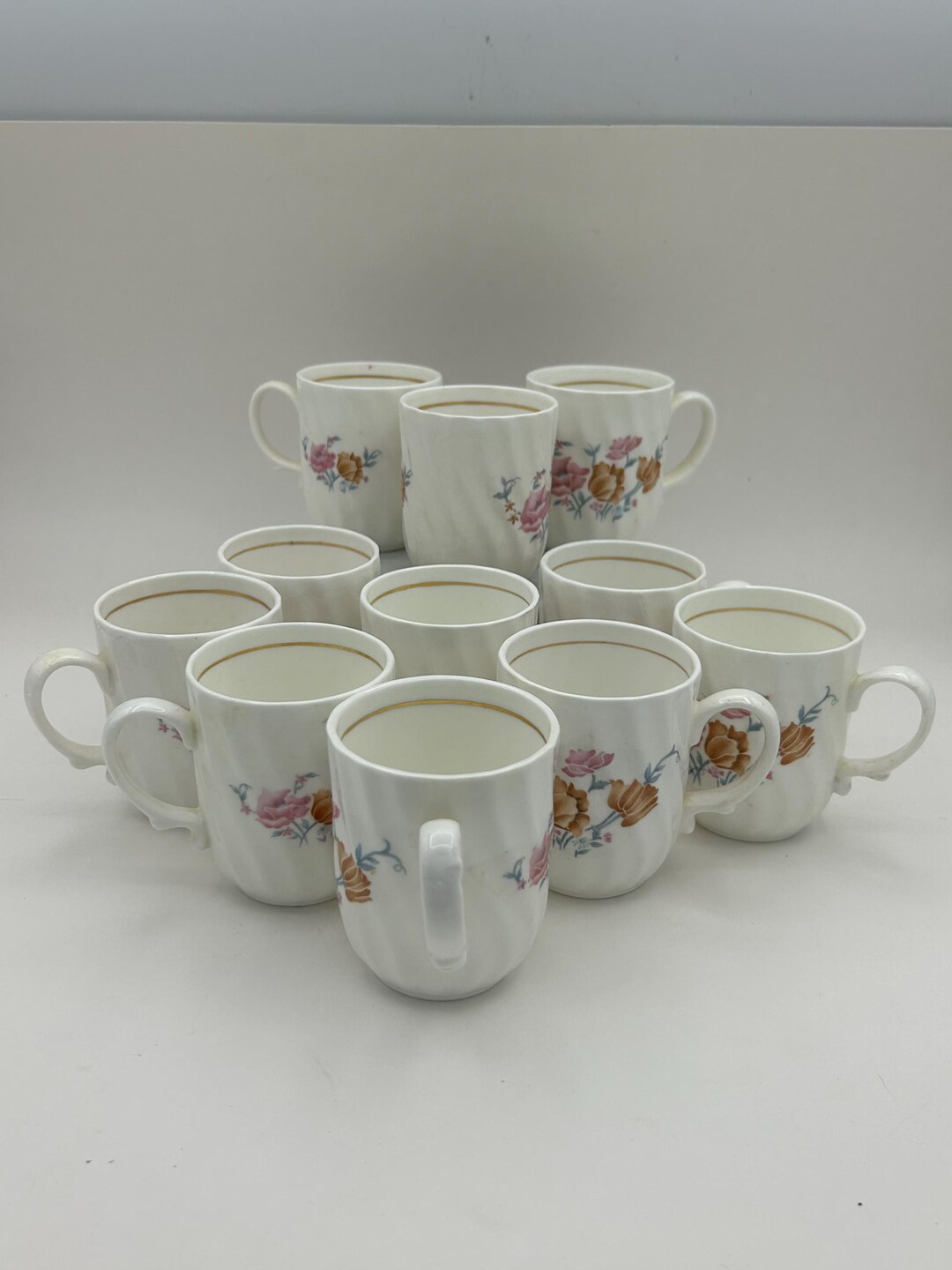 Set of 11 Vintage R.L. Hitkari Potteries Bone China 6oz Swirled ...