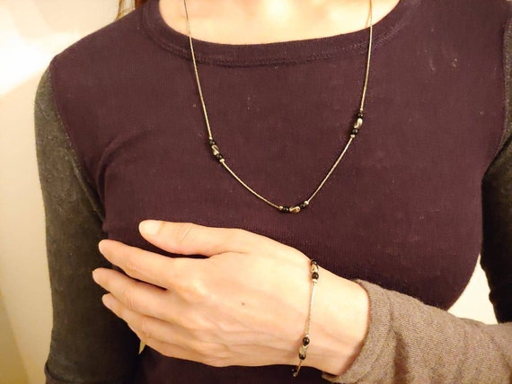 Vintage Nuevo Amway Silver Tone Chain y Wavy Black Round Bead - Etsy España
